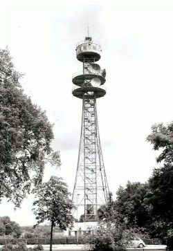 LucFineArt Art of Looking p16“Freedom of Communication”